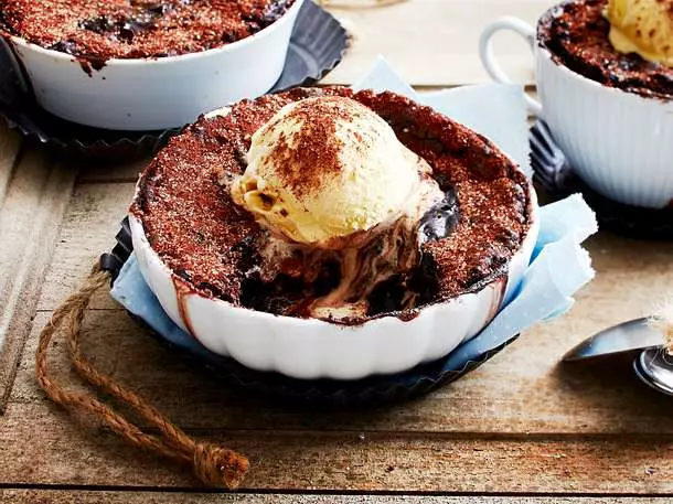 Рецепт за топлу чоколадну торту 71168_1