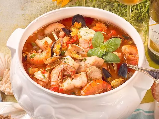 Дорухат моҳии Калифорния (Cioppino).