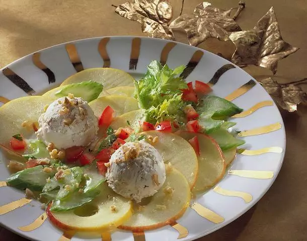 Receita de carpaccio de mazá e apio con bolas de queixo crema de noces 71238_1