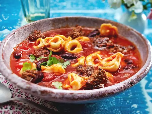 Chili con tortellini resept 71290_1