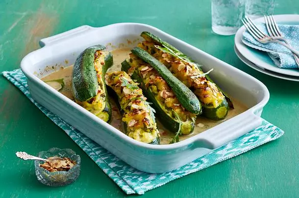 Recipe zucchini voatoto miaraka amin'ny ovy voatoto