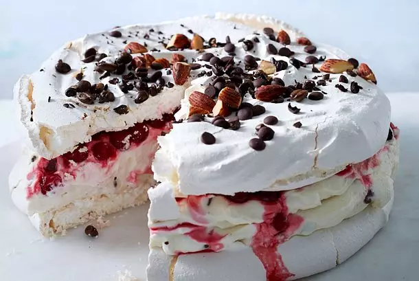 Spectacular Redcurrant Meringue Cliff Recipe