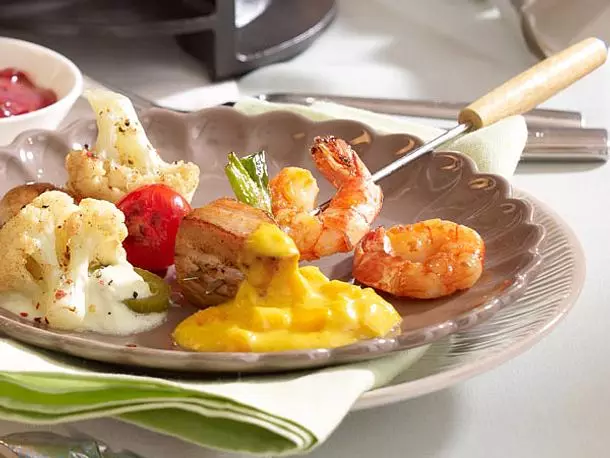 Shrimp le turkey skewer e nang le mango curry sauce recipe