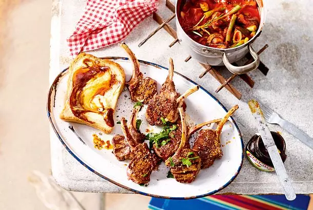 Braised Vegetables සමග Grilled Lamb Chops à la Cornwall වට්ටෝරුව