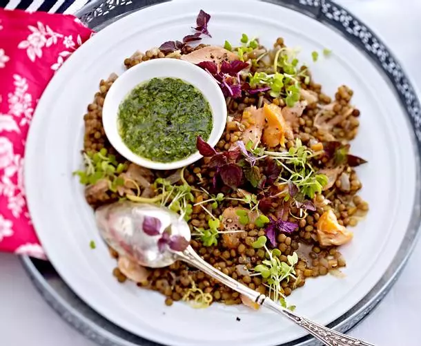 Salad lentil dengan resep salmon stremel dan salsa ketumbar 71692_1