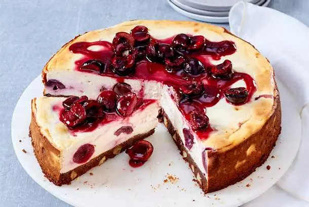 Cheesecake na may cherries recipe