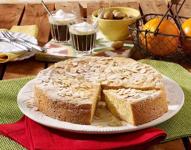 Recipe sa Spanish nga almond cake