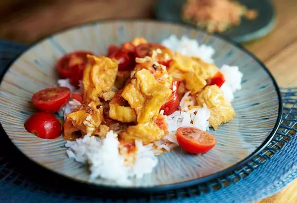 Tofu na tomato aki oyibo uzommeputa