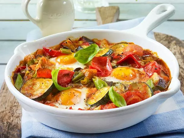 Ricetta in padella con uova fritte gratinate