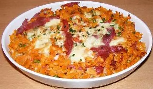 Oideas gratin pasta, piseanna agus liamhás