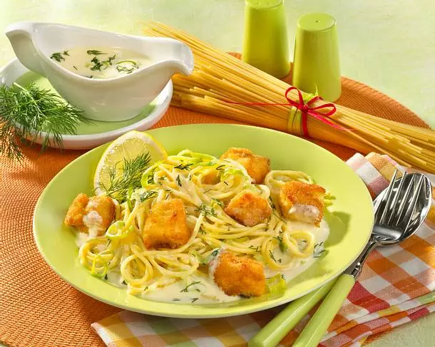 Spaghetti pẹlu pollock fillet ohunelo 8951_1