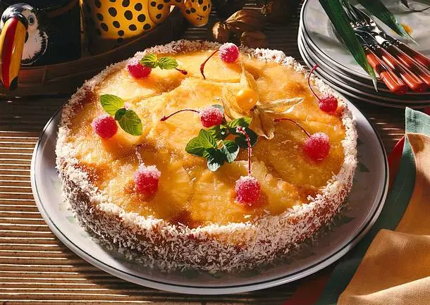 Upside Down Pineapple Coconut Cake Recipe 9555_1