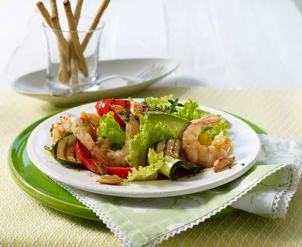 Summer salade mei grilled grienten en shrimp resept